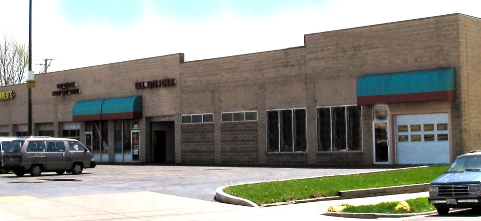 Hall Auto 2nd photo - Imperial Realty Company